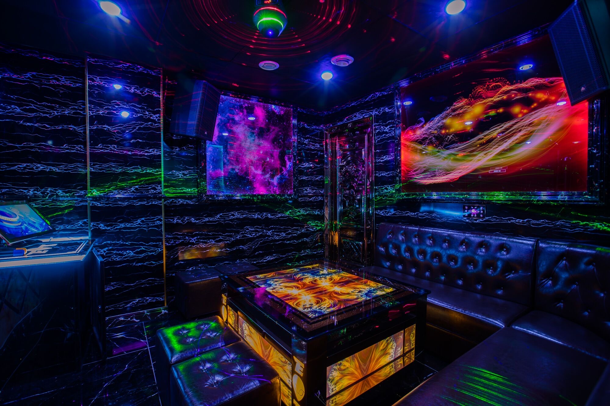 ROOMS - Entertainment Tonight Karaoke